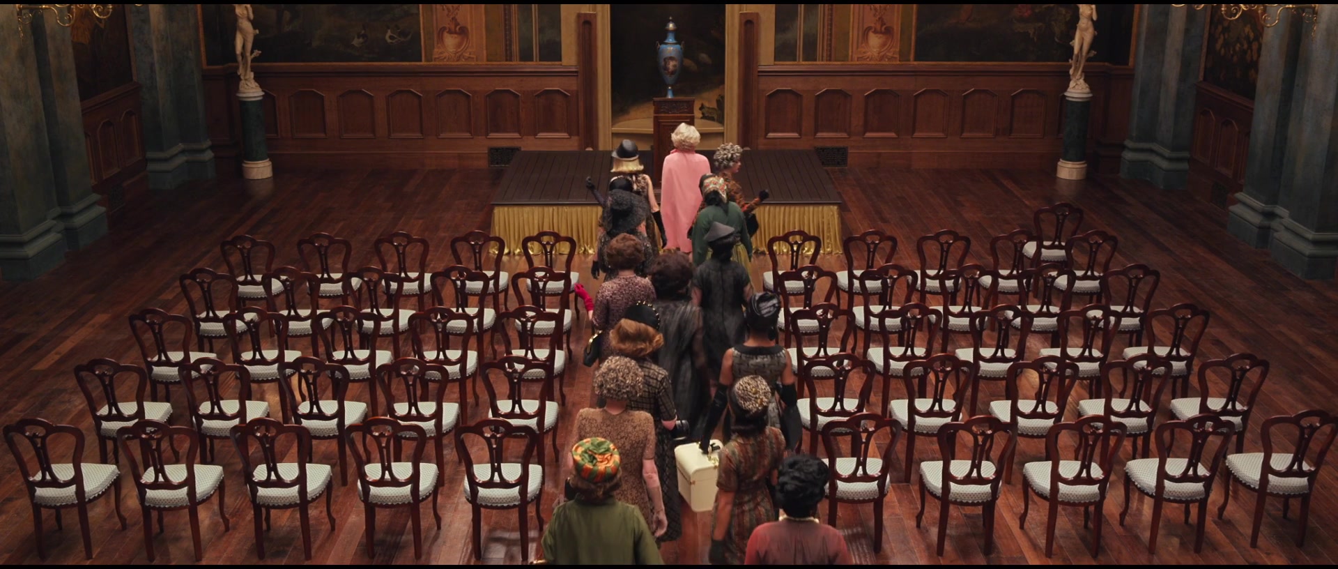 Screen Captures - 0141 - Anne Hathaway Fan Gallery